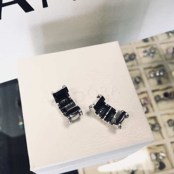 Pandora | Jewelry | Authentic Pandora Beveled Clip Set New | Poshmark